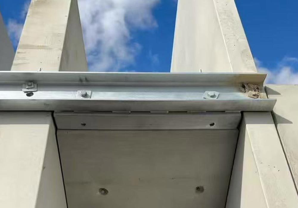The Nelson Project: Modern Precast Concrete Home in Apollo Bay